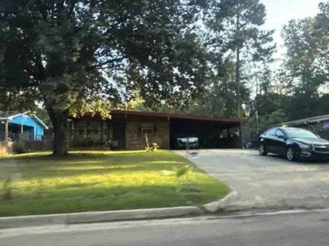 Berwood Dr
