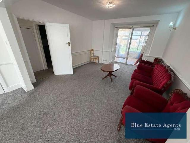 Berwyn Avenue, Hounslow, TW3