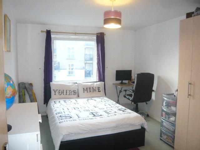 Berberis House, Feltham 2 bed flat to rent £1,600 pcm £369 pw