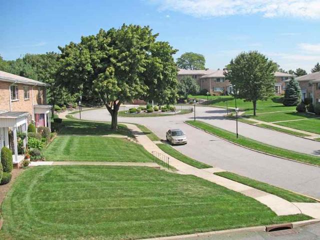 Berdan Court 1 Bedroom Apartment for Rent at 2 Hazen Ct, Wayne, NJ 07470