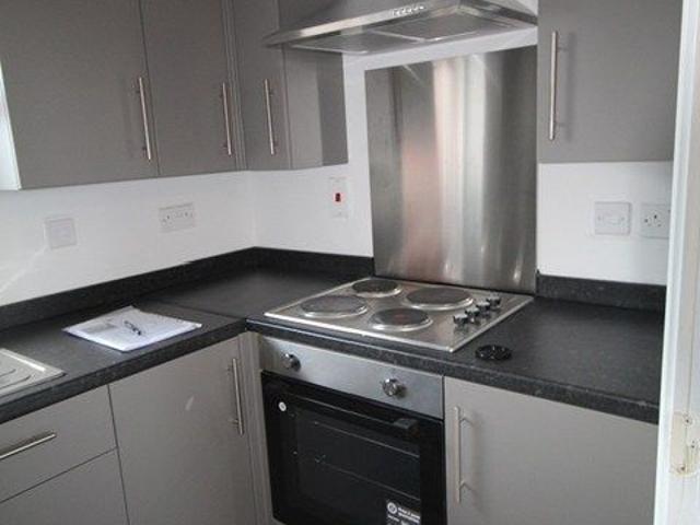 Berechurch Hall Road, Colchester CO2, 2 bed flat to rent, £950 pcm | PrimeLocation