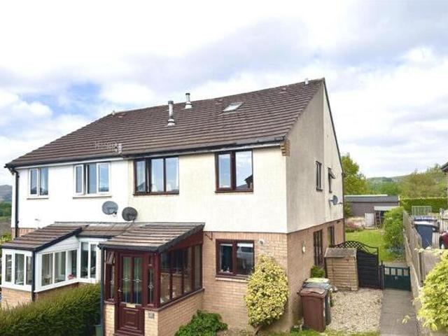 Beresford Avenue, Chapel en le frith, 2 Bedroom Semi detached