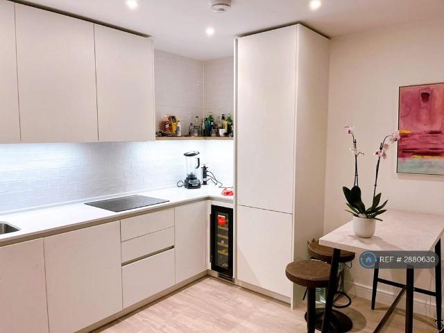 Beresford Avenue, London, HA0 2 bed flat to rent £2,090 pcm £482 pw