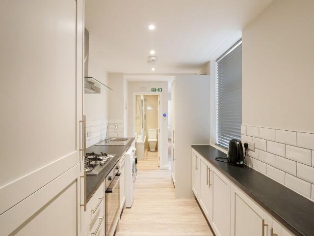 Beresford Street, Stoke ST4, 5 bed terraced house to rent, £438 pppm | PrimeLocation