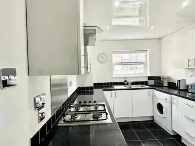Beresford Road, Liverpool, L8 4TN, United Kingdom | 3 bed duplex for rent #127400663 | Rentberry