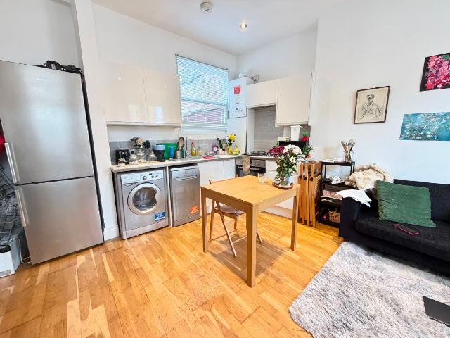 Beresford Road, London N8, 1 bed flat to rent, £1,575 pcm | PrimeLocation