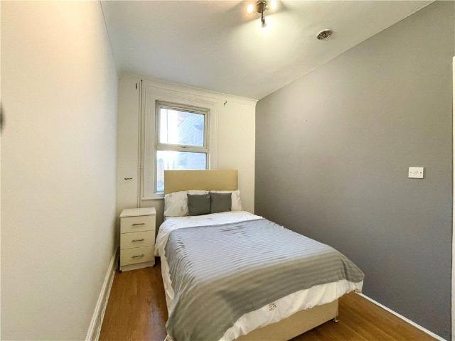 Beresford Road, Reading, Berkshire RG30, Room to rent, £877 pcm | PrimeLocation