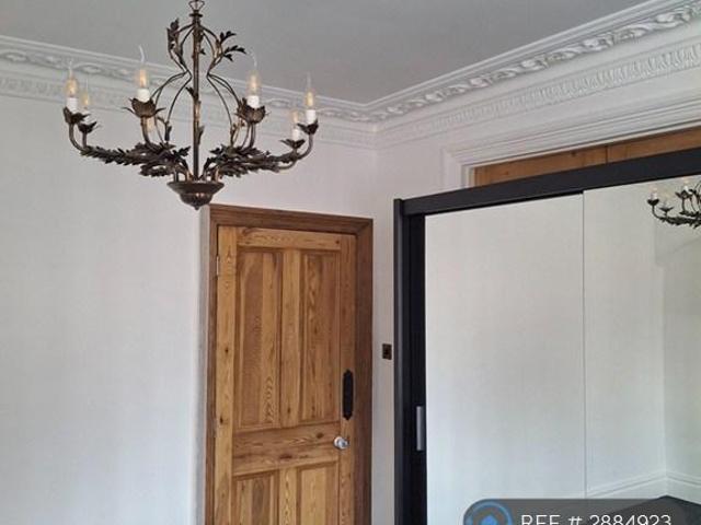 Beresford Road, Reading, RG30 2 bed flat to rent £1,450 pcm £335 pw