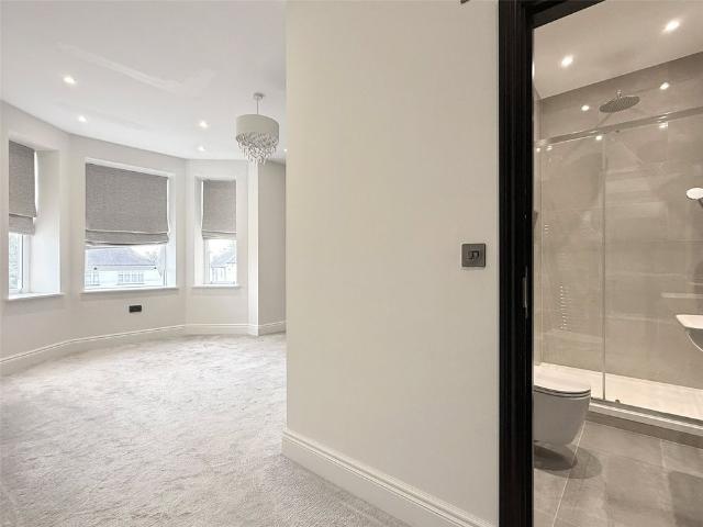 Bergamot House, 52 Rowantree Road