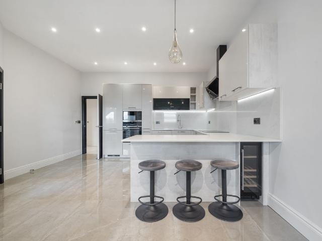 Bergamot House, Rowantree Road, Enfield EN2, 3 bed flat to rent, £3,995 pcm | PrimeLocation