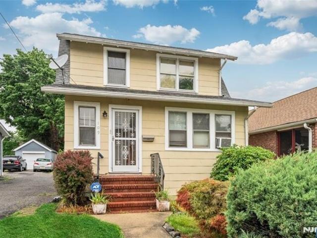 Bergen Ave, Bergenfield, Home For Sale