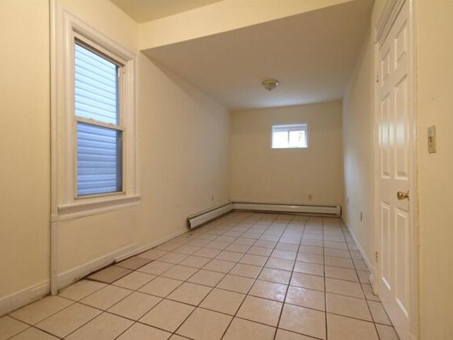 Bergen Ave, Jersey City, Home For Sale