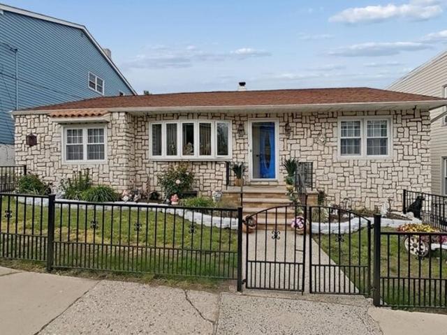 Bergen Ave, Kearny, Home For Sale