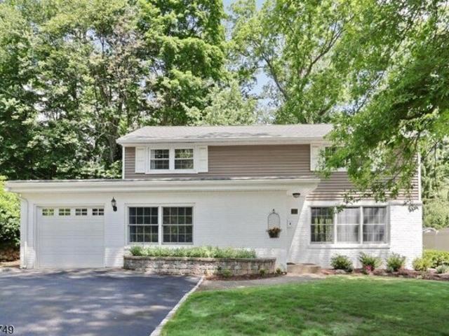 Bergen Ave, Waldwick, Home For Sale