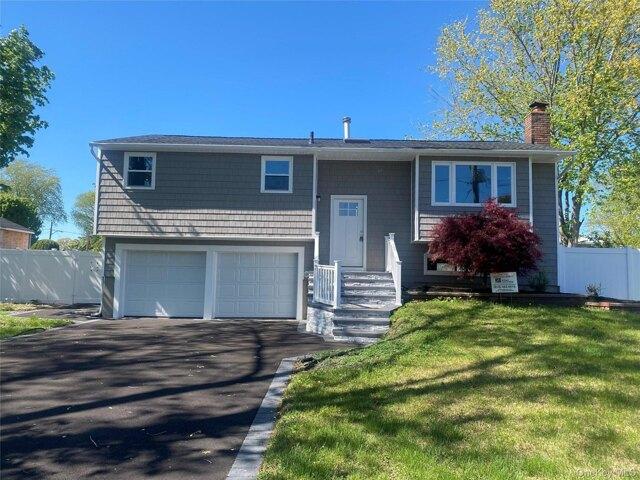 Berkeley Ave, Selden, Home For Sale