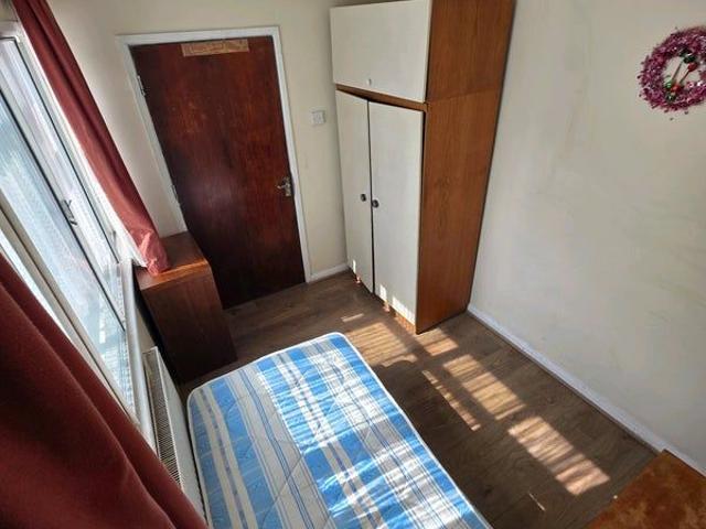 Berkeley Avenue, Hounslow TW4, Room to rent, £600 pcm | PrimeLocation