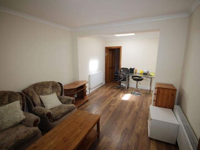 Berkeley Avenue, Hounslow, TW4