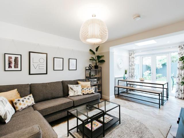Berkeley Avenue Room 4