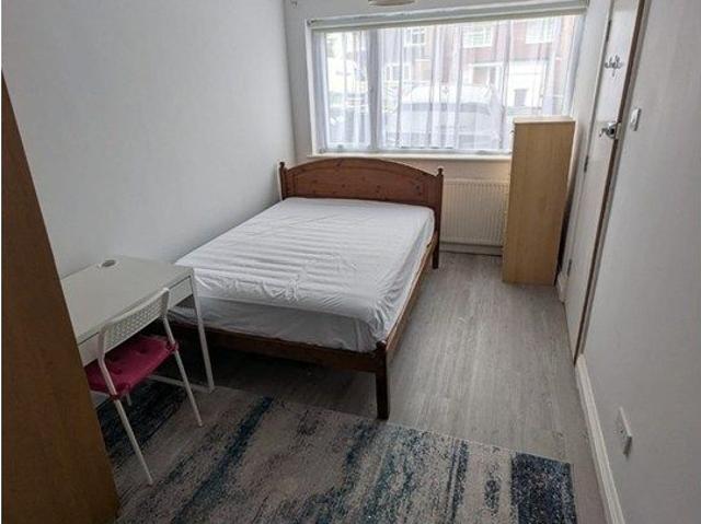 Berkeley Close, Potters Bar EN6, Room to rent, £950 pcm | PrimeLocation