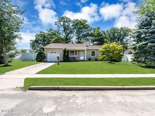 Berkeley Dr, Brick, Home For Sale
