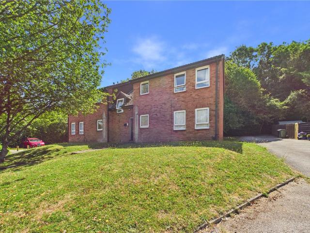 Berkeley Drive, Basingstoke, Hampshire RG22, Studio to rent, £895 pcm | PrimeLocation