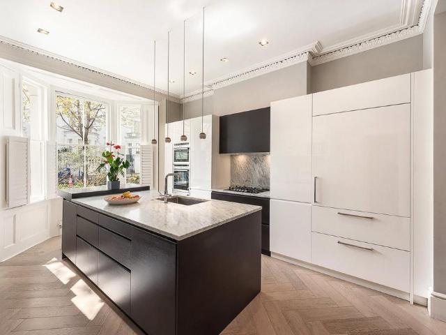 Berkeley Gardens, Kensington, London 4 bed house to rent £16,250 pcm £3,750 pw