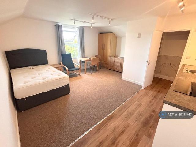 Berkeley Road, Bristol, BS7 Studio to rent £1,000 pcm £231 pw