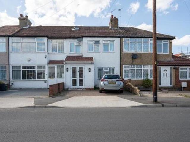 Berkeley Road, Uxbridge, 3 Bedroom Terraced