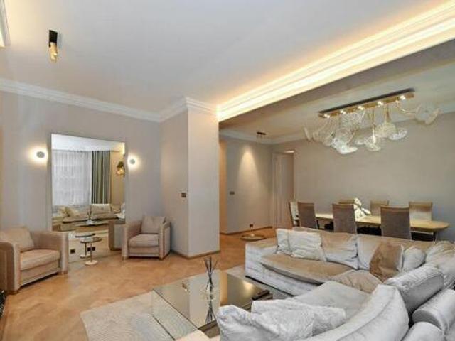 Berkeley Street, London, 2 Bedroom Apartment