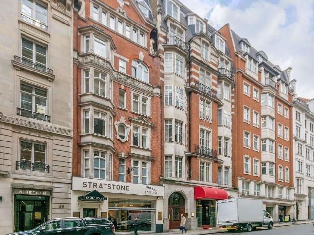 Berkeley Street, Mayfair, London W1J, 2 bed flat to rent, £7,367 pcm | PrimeLocation