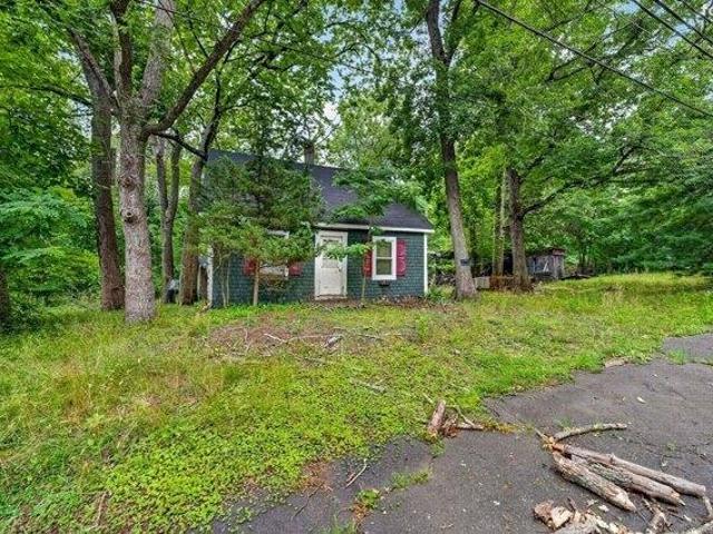 Berkley MA 02779 105094101