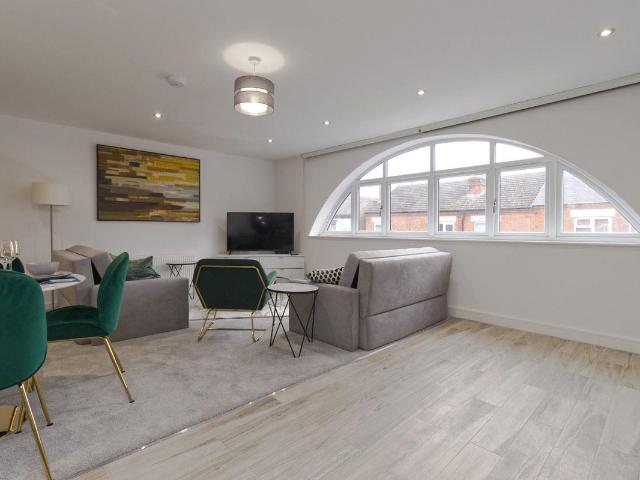 Berkley Court, Coventry CV5, 3 bed flat to rent, £1,950 pcm | PrimeLocation