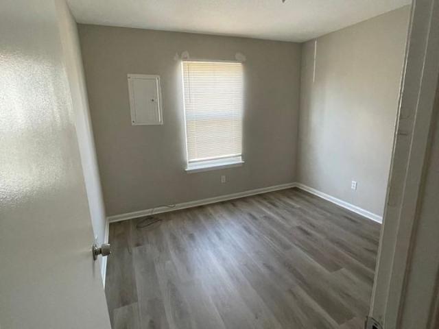 BERKLEY HOMES 2 Bedroom Apartment for Rent at 712 712 Grayson St & 711 Rockingham St, Norfolk, VA 23523 Campostella