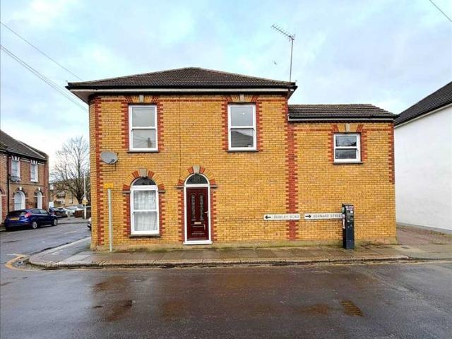 Berkley Road, Gravesend DA12, 4 bed end terrace house to rent, £1,650 pcm | PrimeLocation
