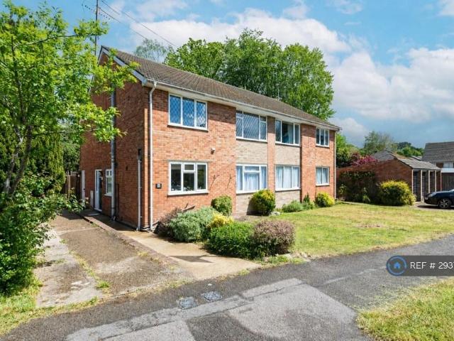 Berkshire, Ascot, SL5 2 bed flat to rent £1,795 pcm £414 pw