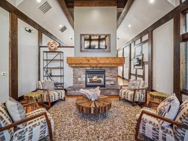 Berkshire Aspen Grove 2 Bedroom Apartment for Rent at 7317 S Platte River Pkwy, Littleton, CO 80120