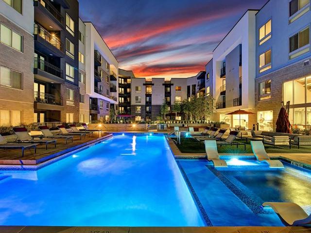 Berkshire Auburn 2 Bedroom Apartment for Rent at 5515 Arapaho Rd, Dallas, TX 75248 Willow Falls