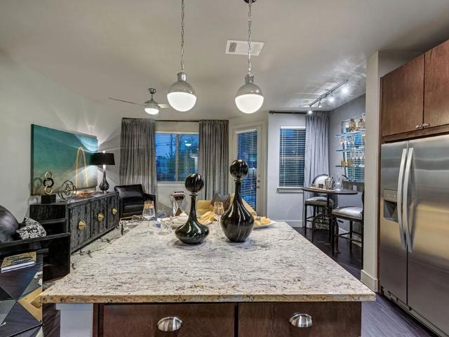Berkshire Auburn 2 Bedroom Apartment for Rent at 5515 Arapaho Rd, Dallas, TX 75248 Willow Falls