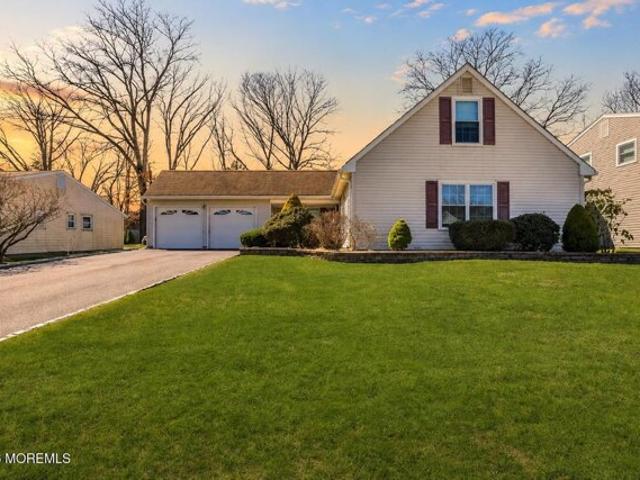 Berkshire Dr, Howell, Home For Sale