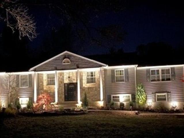 Berkshire Dr, Warren Twp, Home For Sale