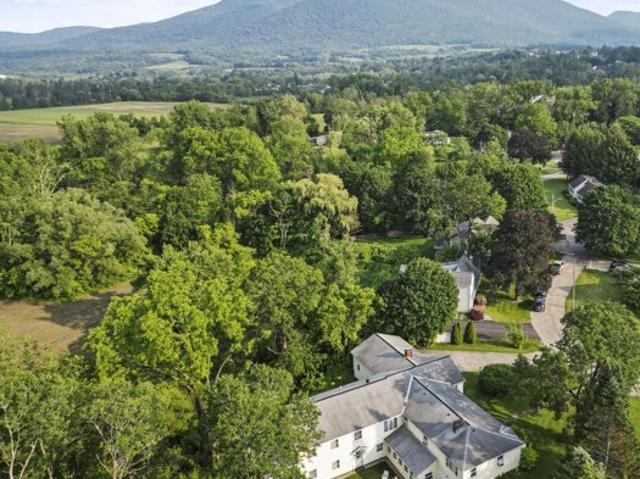 Berkshire Dr, Williamstown, Home For Sale