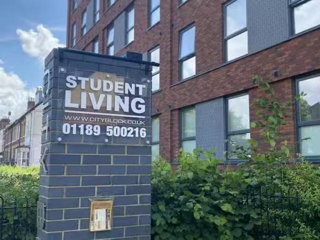 Berkshire House Superior Self contained Studio