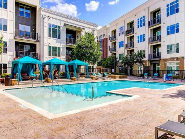 Berkshire Main Street 3 Bedroom Apartment for Rent at 704 15th St, Durham, NC 27705