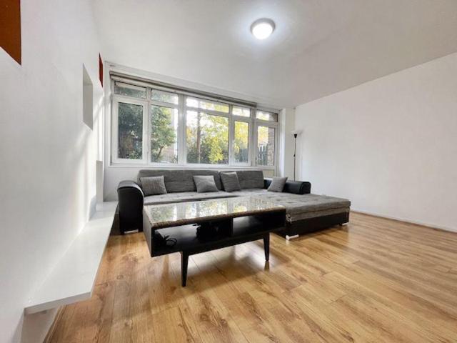 Bermondsey Street, SE1 2 bed duplex to rent £2,450 pcm £565 pw