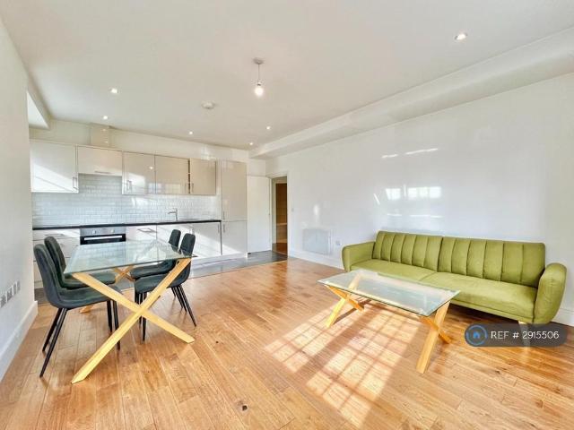 Bermondsey Wall East, London, SE16 1 bed flat to rent £1,950 pcm £450 pw