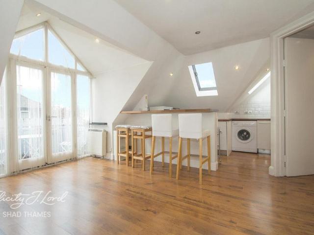 Bermondsey Wall West, London 1 bed flat to rent £2,200 pcm £508 pw