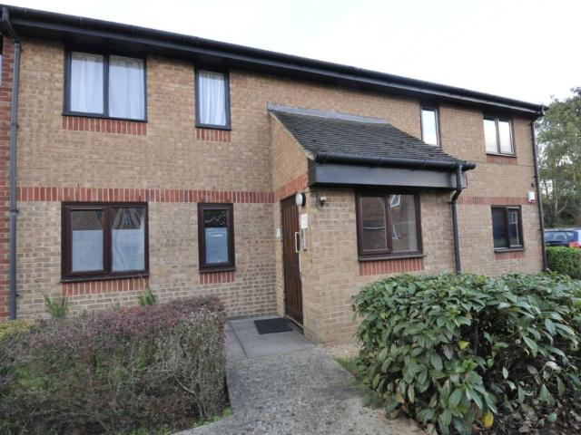 Bernard Ashley Drive, Charlton SE7, 2 bed flat to rent, £1,800 pcm | PrimeLocation