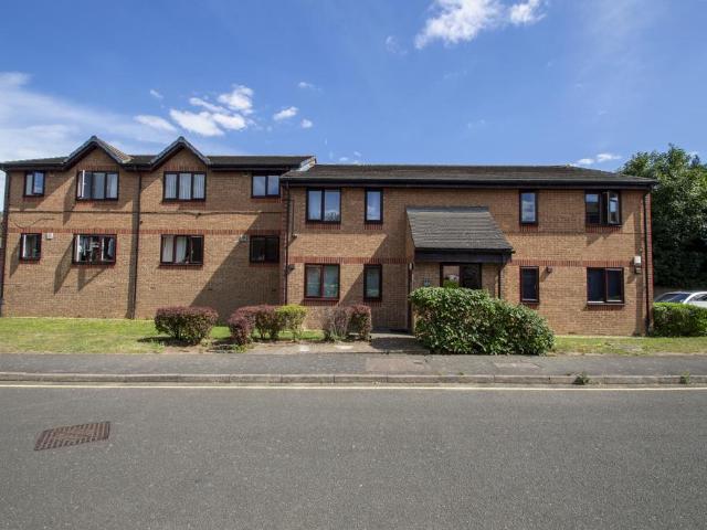 Bernard Ashley Drive, LONDON SE7 2 bed flat to rent £1,750 pcm £404 pw