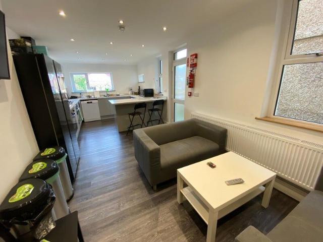 Bernard St, Swansea, SA2