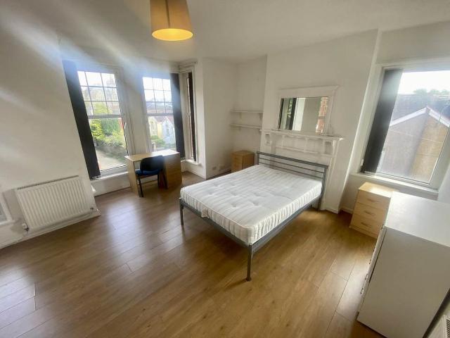 Bernard Street, Uplands, Swansea SA2, 5 bed shared accommodation to rent, £390 pcm | PrimeLocation